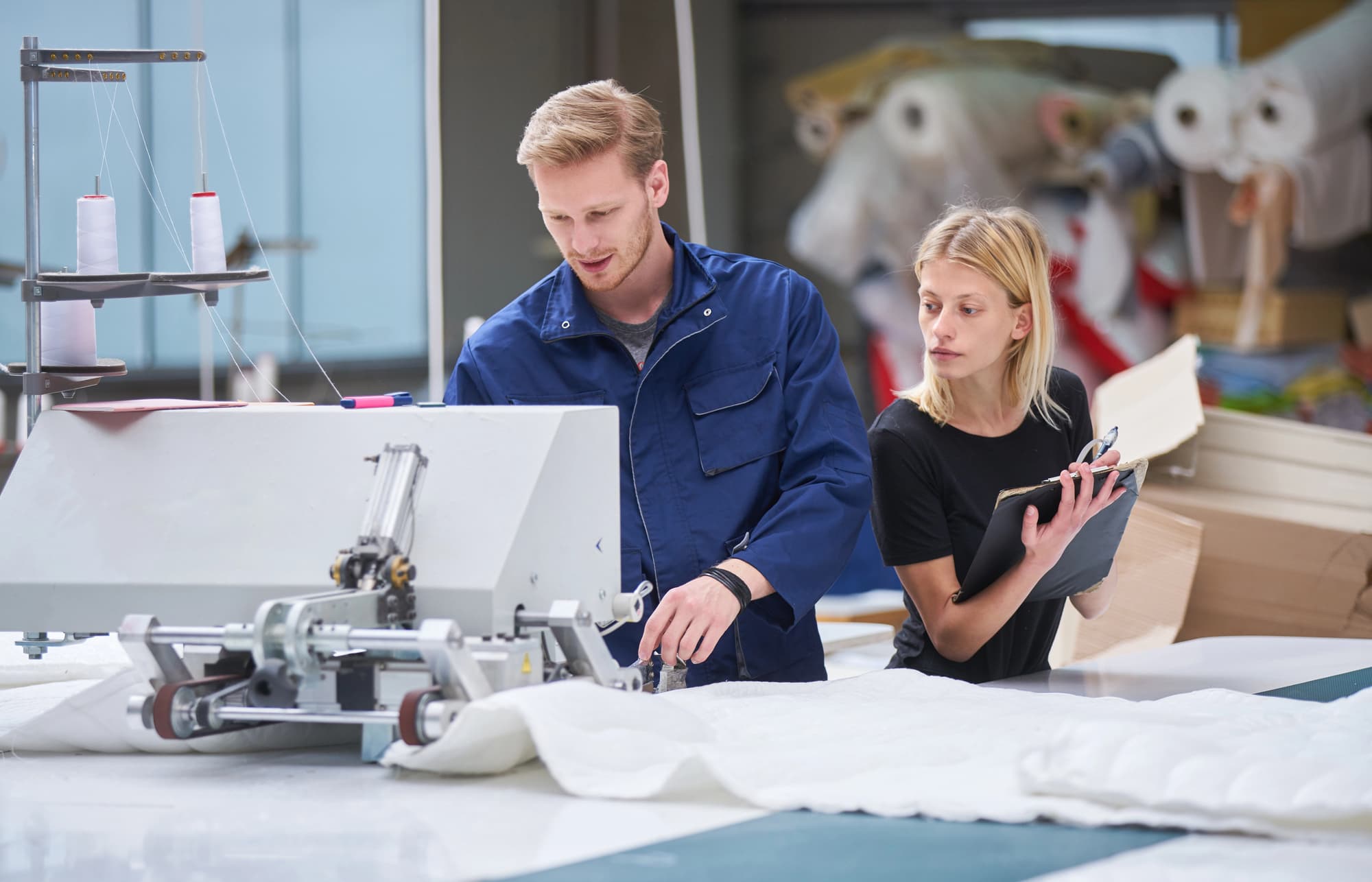 Textiles du futur : quelles innovations révolutionnaires pour une mode ...